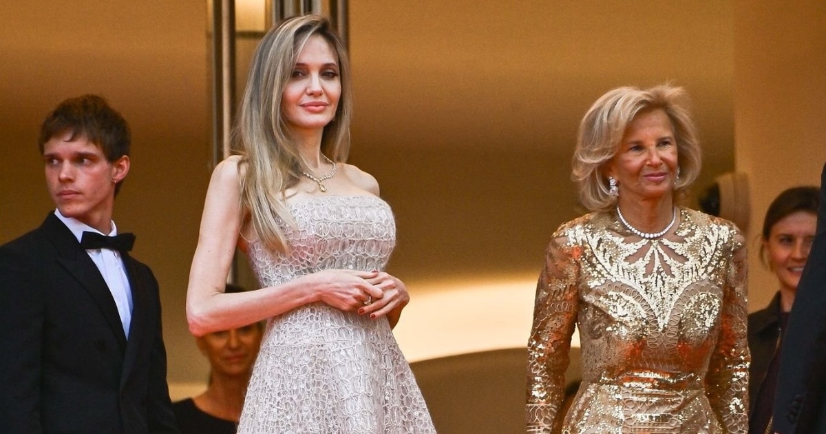 Angelina Jolie đẹp dịu dàng như nàng thơ tại LHP Cannes 2025 | Báo Dân trí