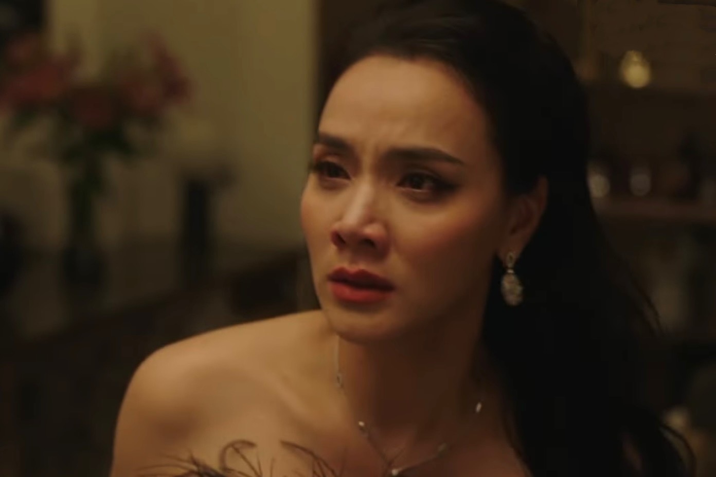 Trang Nhung trở lại màn ảnh sau 10 năm: Bị Huy Khánh tát, bóp cổ | Báo Dân trí