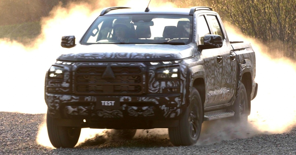 Triton thế hệ mới 2024 có thể sẽ không còn dùng chung khung gầm với Navara | Báo Dân trí