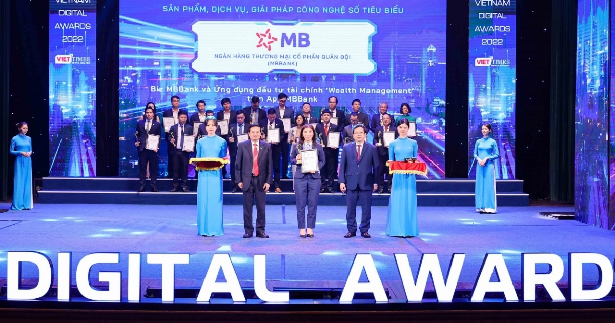 Ba giải pháp của MB thắng giải Chuyển đổi số Việt Nam | Báo Dân trí